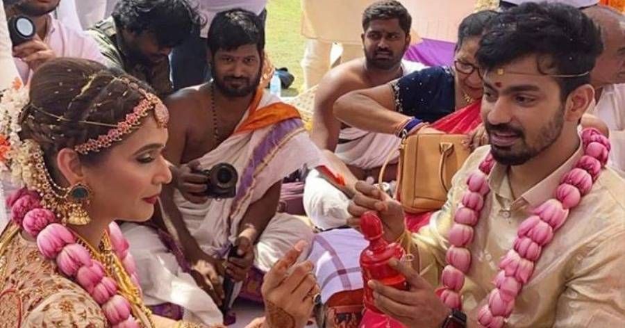 Mahat Raghavendra Prachi Mishra wedding photos go viral | Galatta